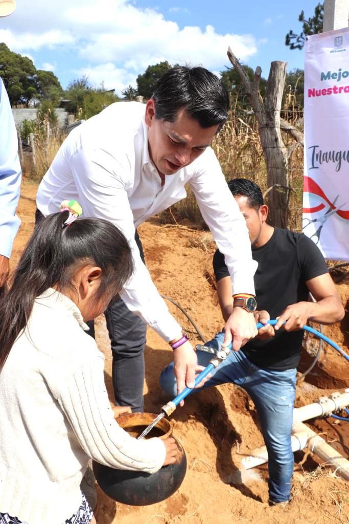 «Trabajamos porque ninguna comunidad viva sin servicios básicos», Toño ... «Trabajamos porque ninguna comunidad viva sin servicios básicos», Toño ...