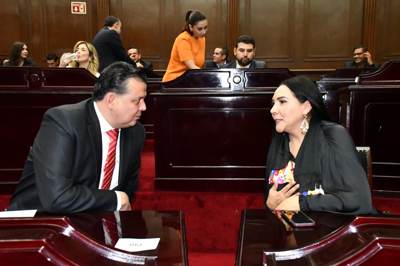 Presenta Memo Valencia tres Iniciativas de Ley – El Clarín